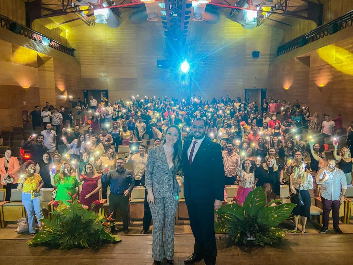 Com teatro lotado, FINAMA realiza aula inaugural com ciclo de palestras ...
